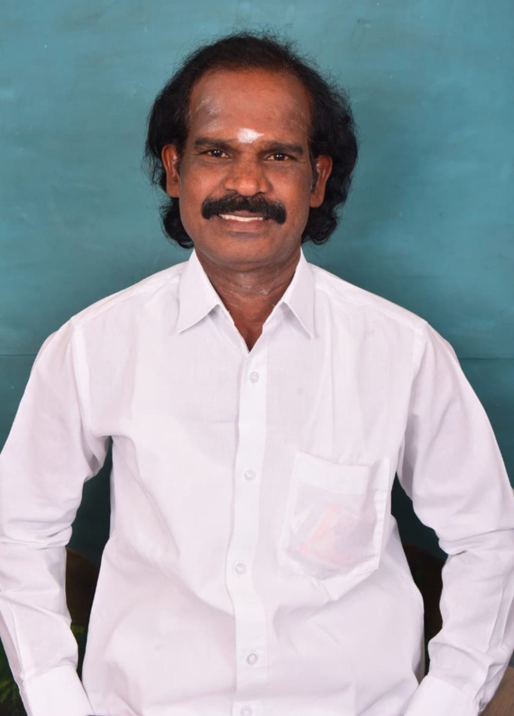 தென்காசியில் கார் மோதி ஜோதிடர் பலி- 6பைக்குகள்சேதம் – Seithi Saral